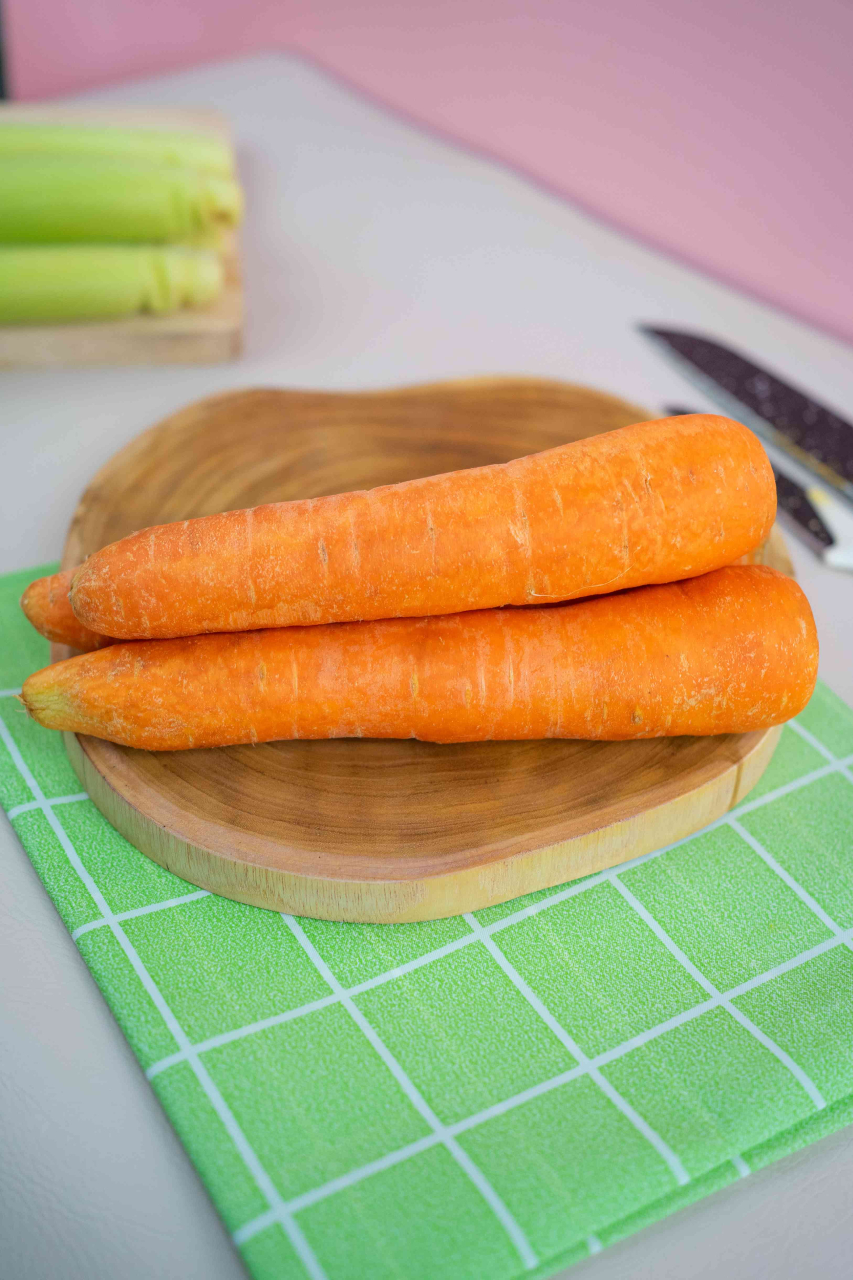 Wortel Import Besar - SUPPLIER SAYUR DAN BUAH